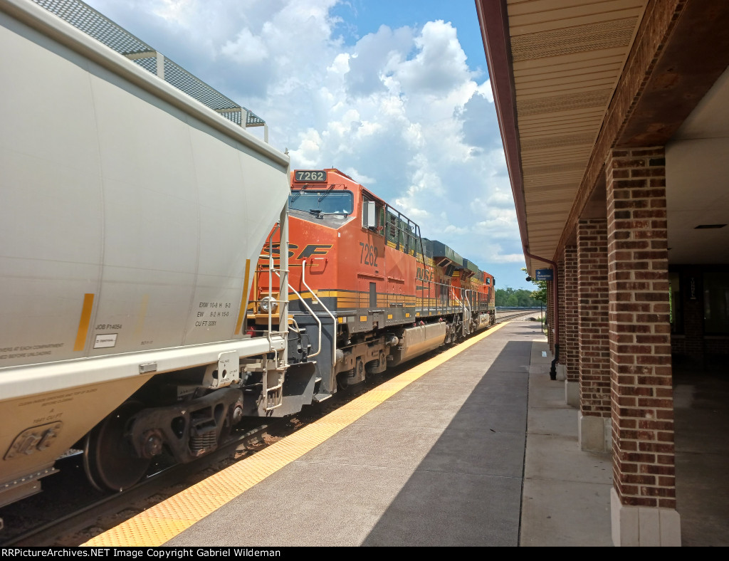 BNSF 7262 & BNSF 6966